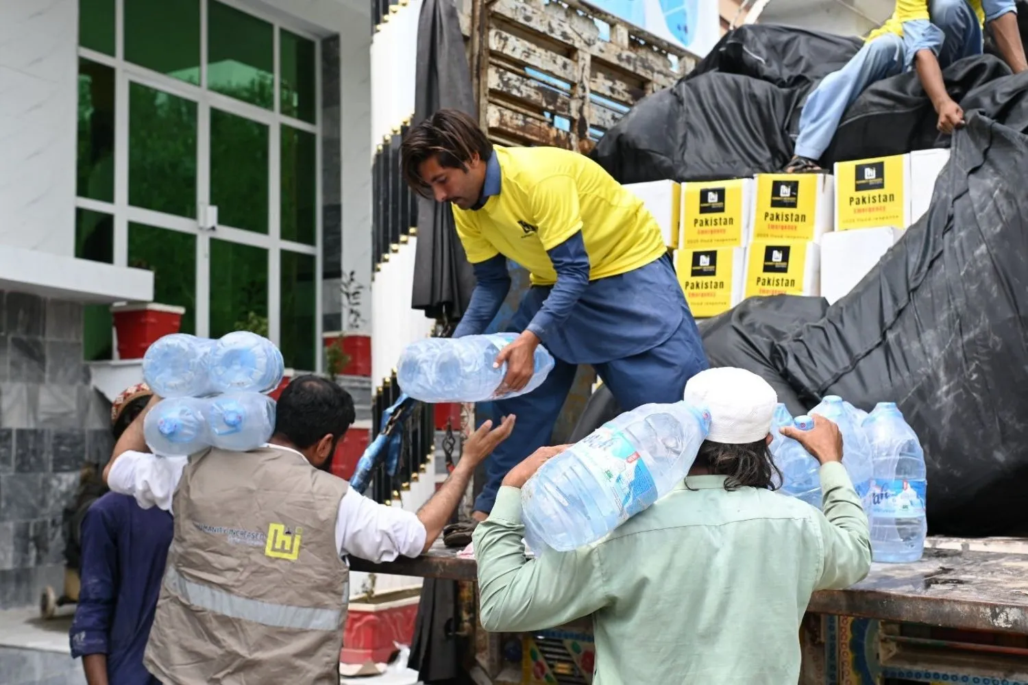 Pakistan Flood Relief: Urgent Call to Donors for Life-Saving Aid - Help ...